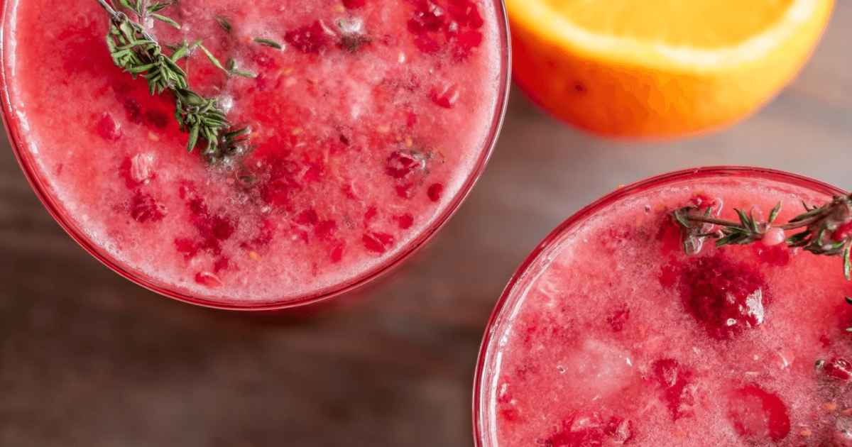 Healthy Berry & Mint Spritz Recipe | No Money No Time