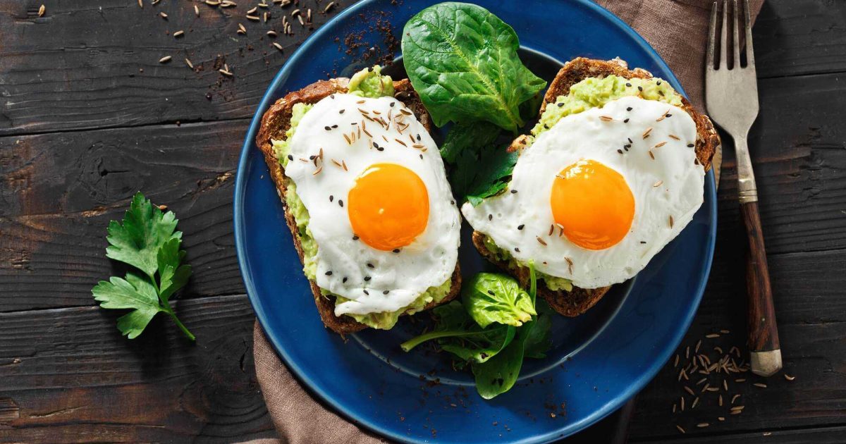Healthy Smashed peas and egg on toast Recipe