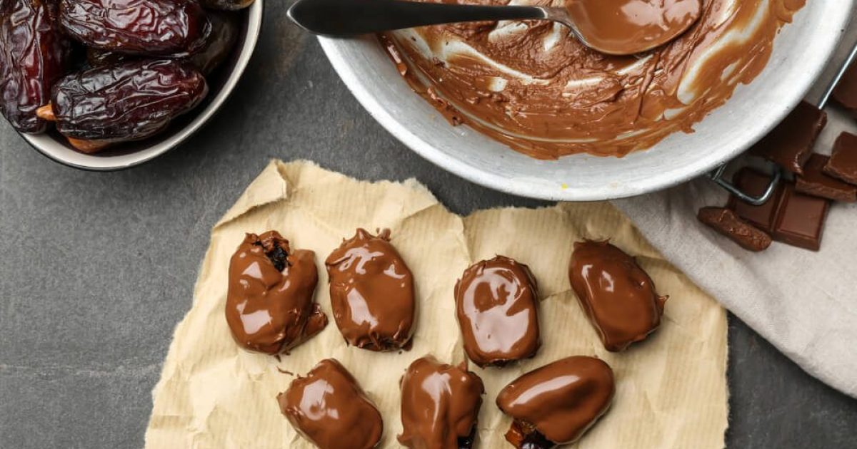 Healthy Chocolate Christmas Beetles Recipe