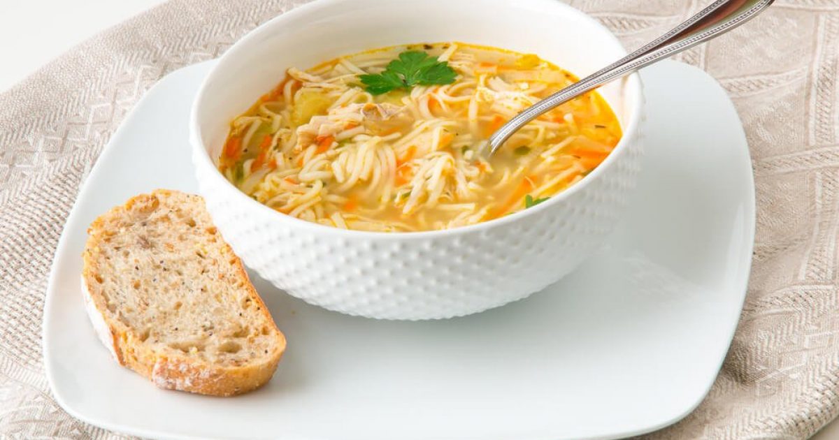 Healthy Hannah's chicken noodle soup Recipe | No Money No Time